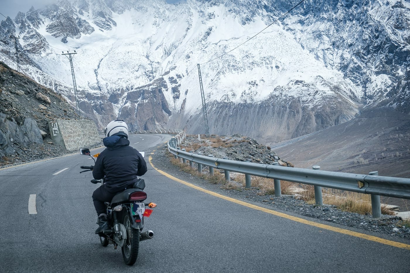 Guide To Driving in Pakistan World's Most Dangerous Roads?